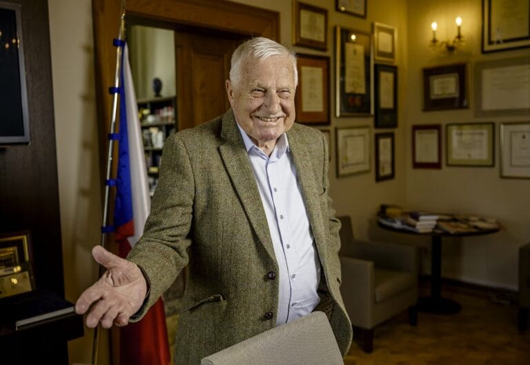 Klaus: ODS je nevolitelná. Motoristé se mohou stát autentickou pravicí ...